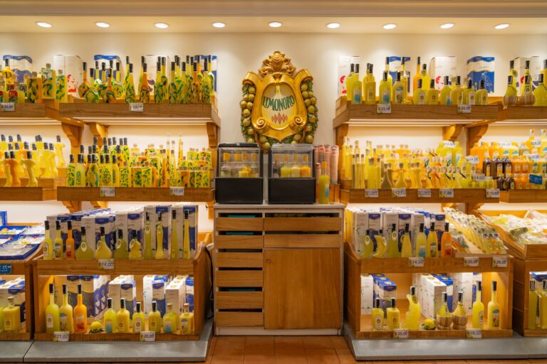 Limonoro: The Authentic Taste of Sorrento, Rooted in Tradition - Limonoro